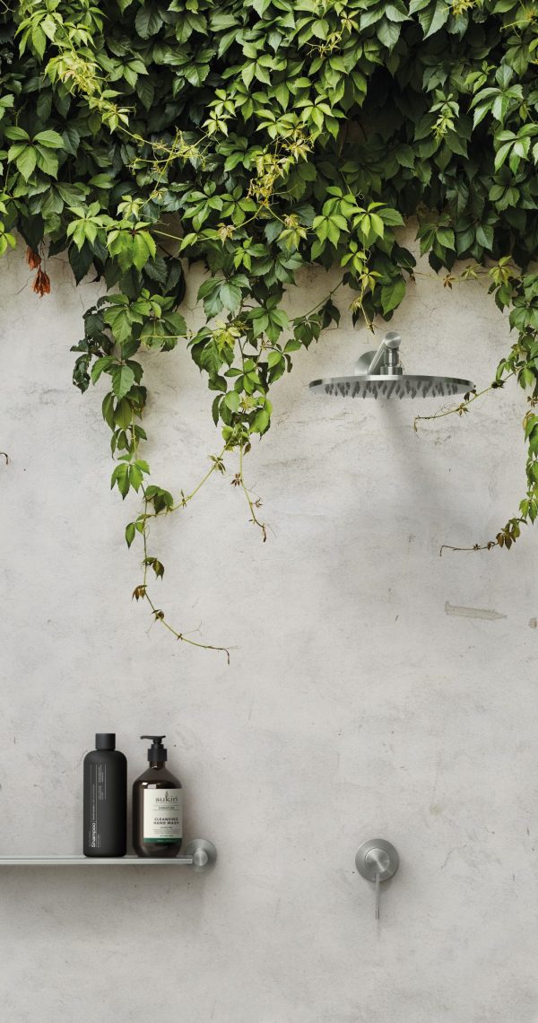 How to design the perfect outdoor shower - Phoenix Tapware