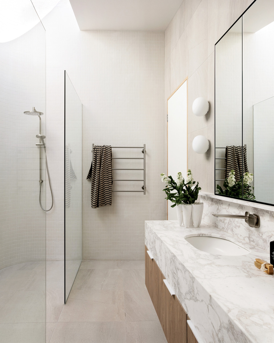 Glen Iris Bathroom, Orbis Constructions and Nala Design - Phoenix Tapware