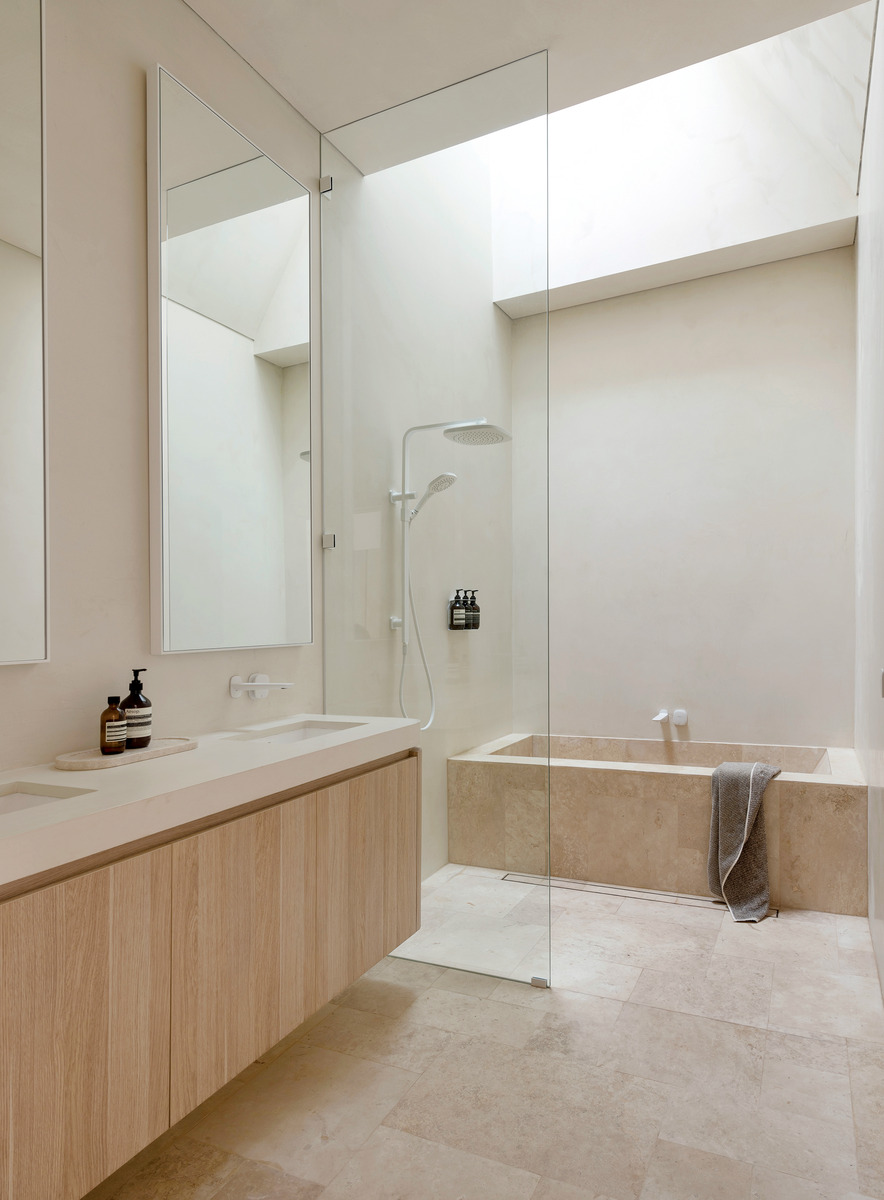 Inglewood Bathroom, Thomasz Design and Construction - Phoenix Tapware